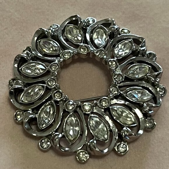 Barclay | Jewelry | Vintage Barclay Rhinestone Wreath Brooch Pin | Poshmark